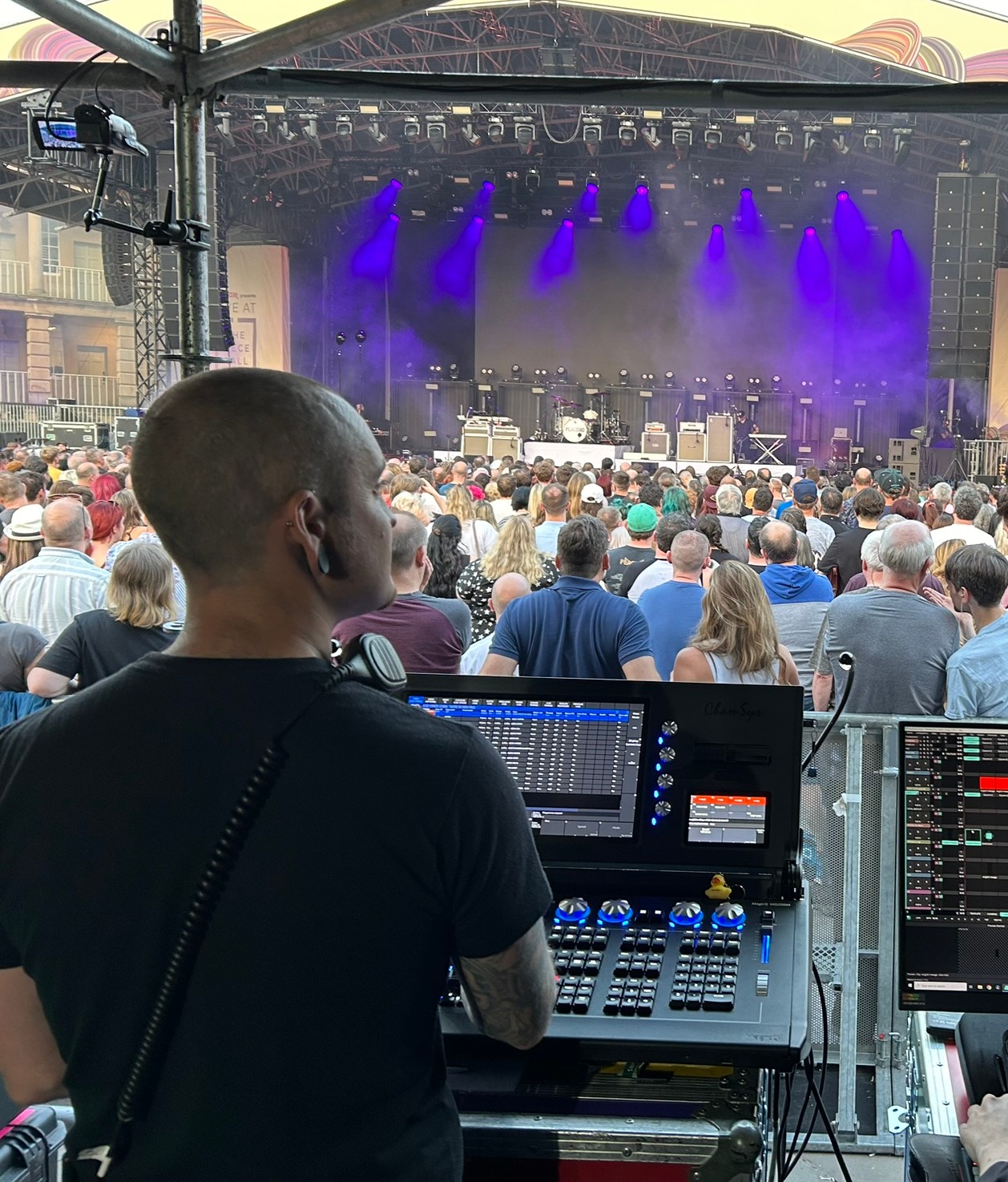 Chris Foot Powers Placebo with ChamSys MagicQ MQ250M Stadium Console ...